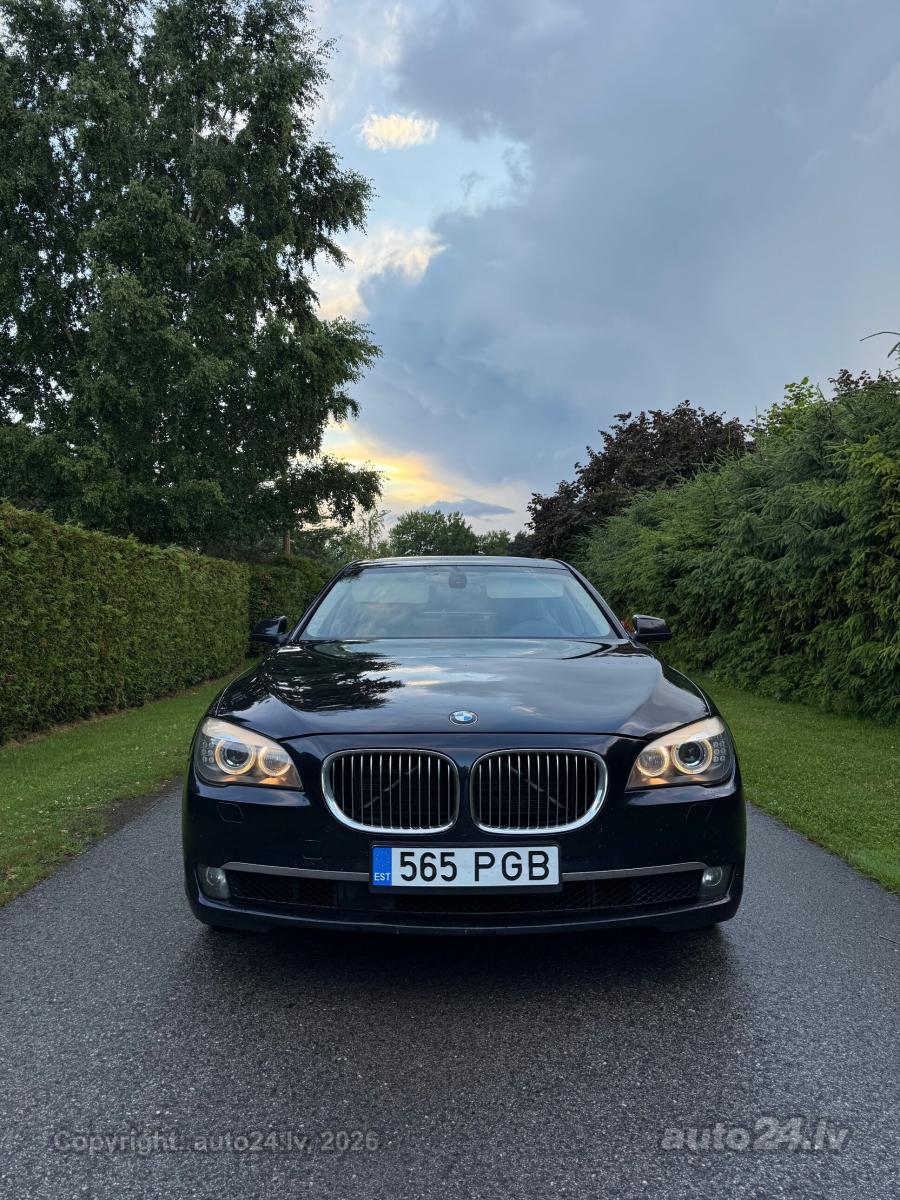 Blue BMW 7 Series 2011 in Tallinn, with an engine capacity of 3.00 L and mileage of 295 thousand km for 11999 €, photo 3 on AUTOMOTO.COM.LV