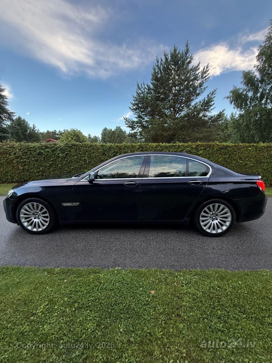Blue BMW 7 Series 2011 in Tallinn, with an engine capacity of 3.00 L and mileage of 295 thousand km for 11999 €, photo 5 on AUTOMOTO.COM.LV