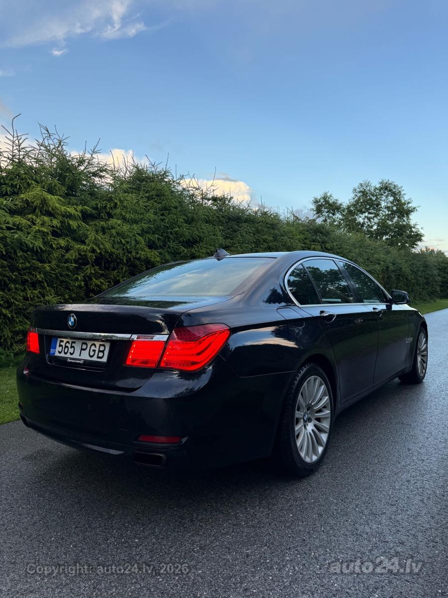 Blue BMW 7 Series 2011 in Tallinn, with an engine capacity of 3.00 L and mileage of 295 thousand km for 11999 €, photo 8 on AUTOMOTO.COM.LV
