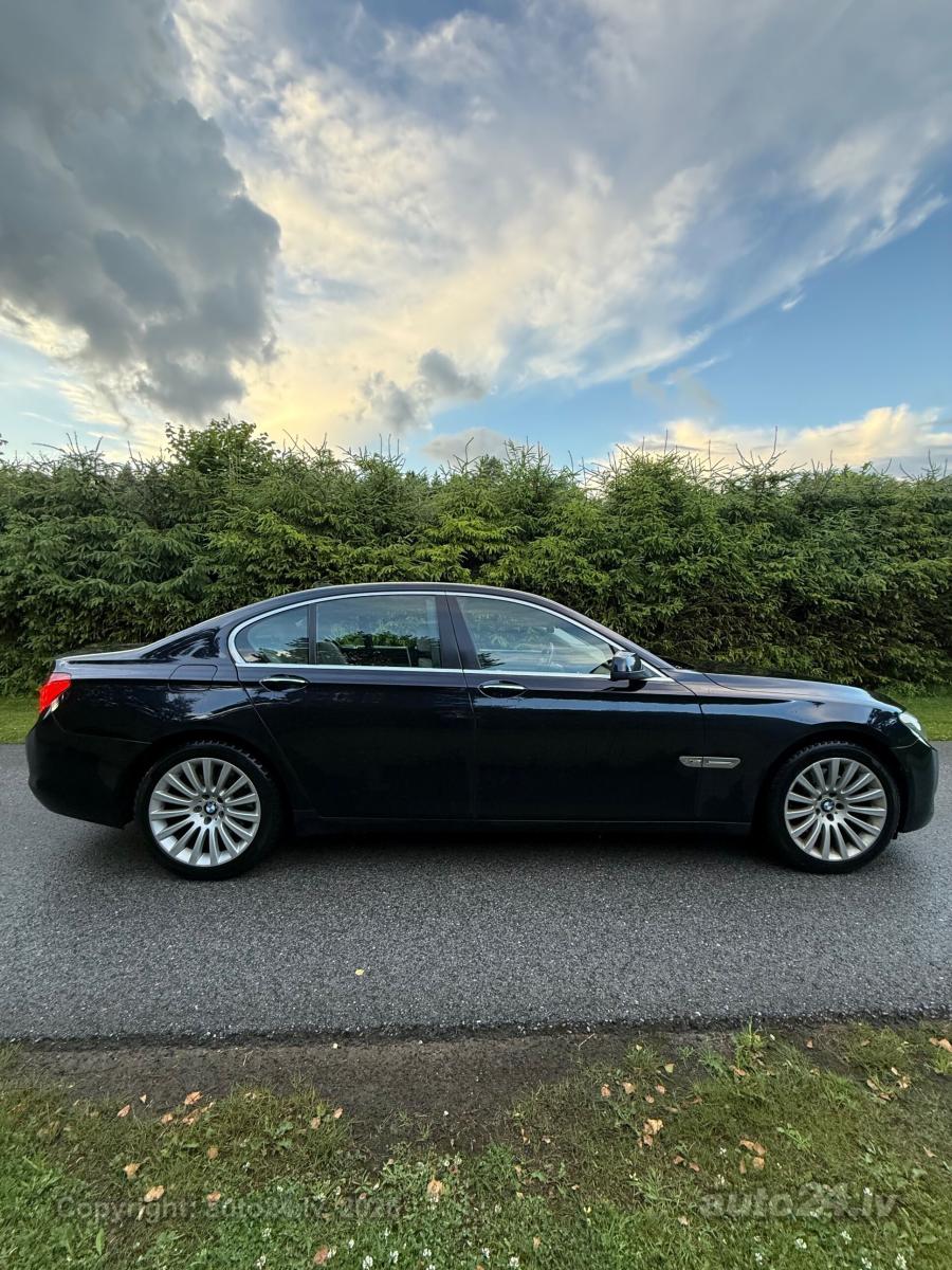 Blue BMW 7 Series 2011 in Tallinn, with an engine capacity of 3.00 L and mileage of 295 thousand km for 11999 €, photo 9 on AUTOMOTO.COM.LV