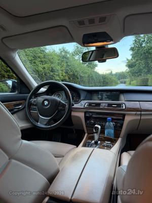 Blue BMW 7 Series 2011 in Tallinn, with an engine capacity of 3.00 L and mileage of 295 thousand km for 11999 €, photo 12 on AUTOMOTO.COM.LV
