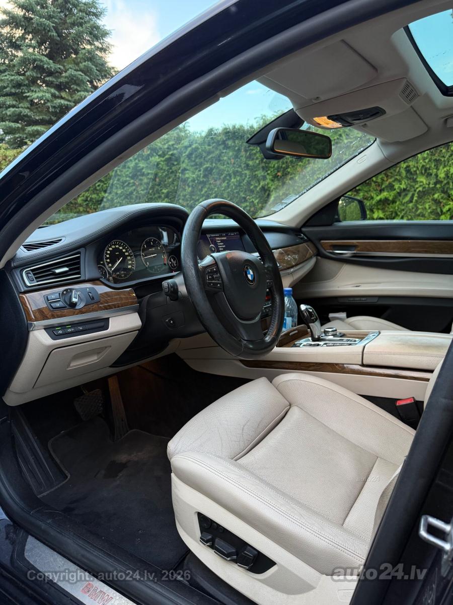 Blue BMW 7 Series 2011 in Tallinn, with an engine capacity of 3.00 L and mileage of 295 thousand km for 11999 €, photo 14 on AUTOMOTO.COM.LV