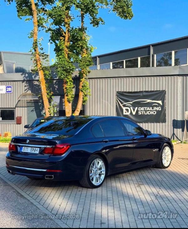 Zils BMW 7 Series 2013 Tallina, ar dzinēja tilpumu 4.40 L un nobraukumu 174 tūkst. km par 15990 €, foto 2 vietnē AUTOMOTO.COM.LV
