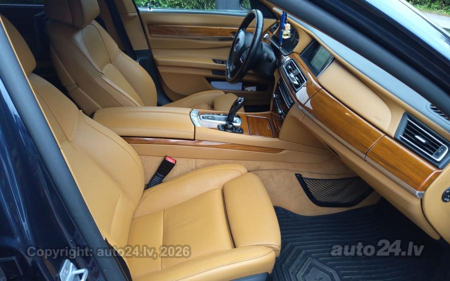 Blue BMW 7 Series 2013 in Tallinn, with an engine capacity of 4.40 L and mileage of 180 thousand km for 17000 €, photo 14 on AUTOMOTO.COM.LV