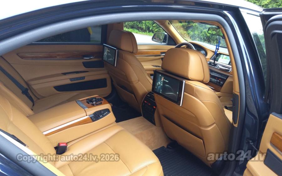 Blue BMW 7 Series 2013 in Tallinn, with an engine capacity of 4.40 L and mileage of 180 thousand km for 17000 €, photo 15 on AUTOMOTO.COM.LV