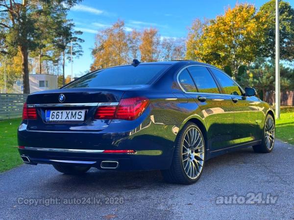 Zils BMW 7 Series 2014 Tallina, ar dzinēja tilpumu 3.00 L un nobraukumu 315 tūkst. km par 17200 €, foto 6 vietnē AUTOMOTO.COM.LV