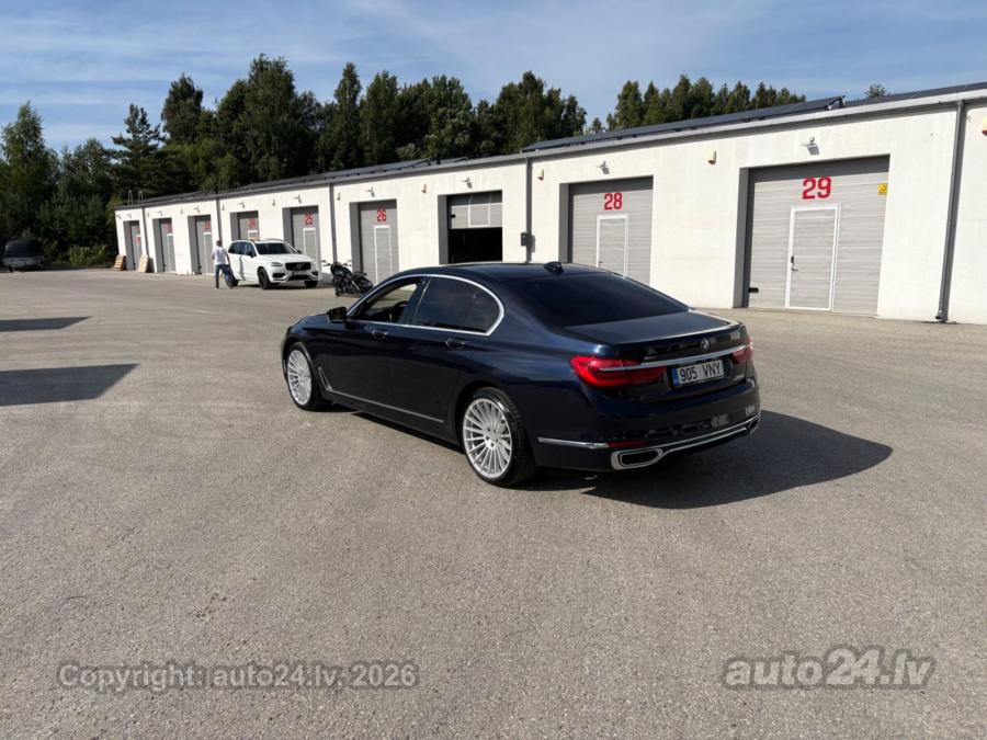 Blue BMW 7 Series 2015 in Parnu, with an engine capacity of 3.00 L and mileage of 280 thousand km for 24999 €, photo 3 on AUTOMOTO.COM.LV