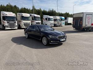 Blue BMW 7 Series 2015 in Parnu, with an engine capacity of 3.00 L and mileage of 280 thousand km for 24999 €, photo 5 on AUTOMOTO.COM.LV
