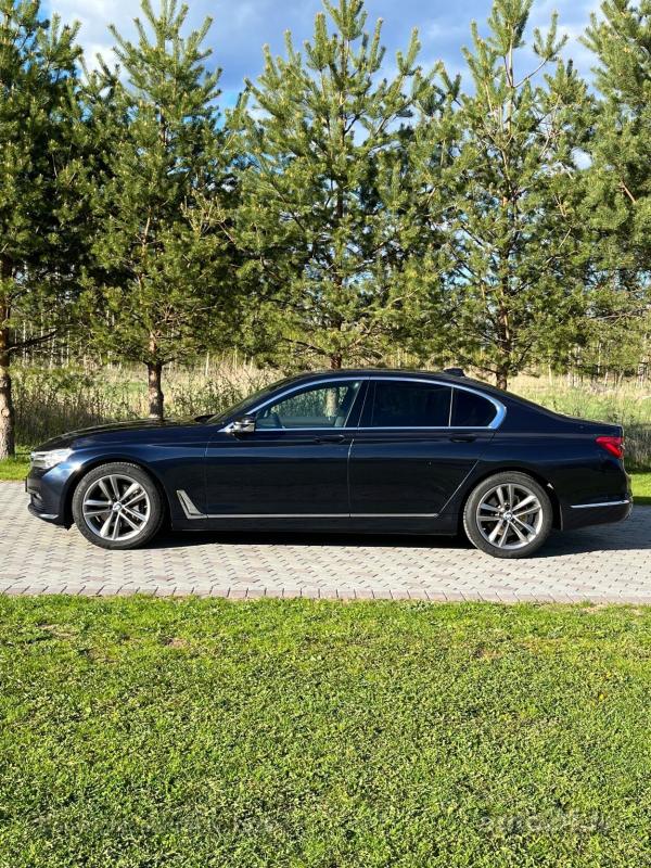 Zils BMW 7 Series 2017 Tallina, ar dzinēja tilpumu 3.00 L un nobraukumu 282 tūkst. km par 21500 €, foto 3 vietnē AUTOMOTO.COM.LV
