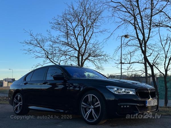 Blue BMW 7 Series 2017 in Tallinn, with an engine capacity of 4.40 L and mileage of 125 thousand km for 39950 €, photo 3 on AUTOMOTO.COM.LV