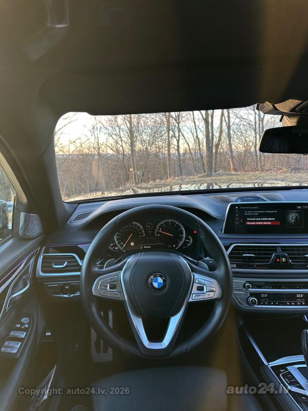 Blue BMW 7 Series 2017 in Tallinn, with an engine capacity of 4.40 L and mileage of 125 thousand km for 39950 €, photo 10 on AUTOMOTO.COM.LV