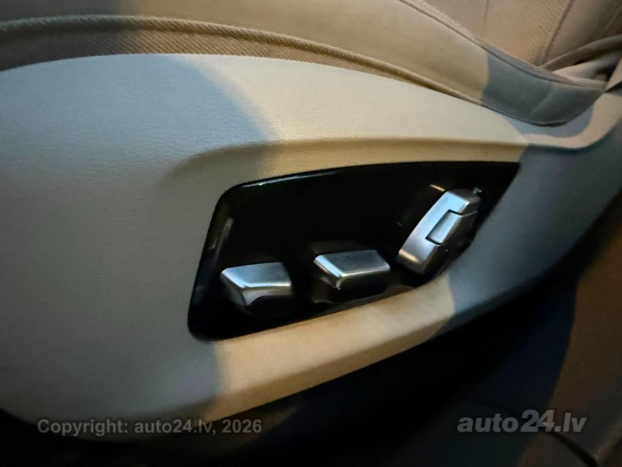 Zils BMW 7 Series 2020 Tallina, ar dzinēja tilpumu 3.00 L un nobraukumu 183 tūkst. km par 45500 €, foto 20 vietnē AUTOMOTO.COM.LV