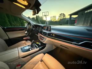 Zils BMW 7 Series 2020 Tallina, ar dzinēja tilpumu 3.00 L un nobraukumu 183 tūkst. km par 45500 €, foto 23 vietnē AUTOMOTO.COM.LV