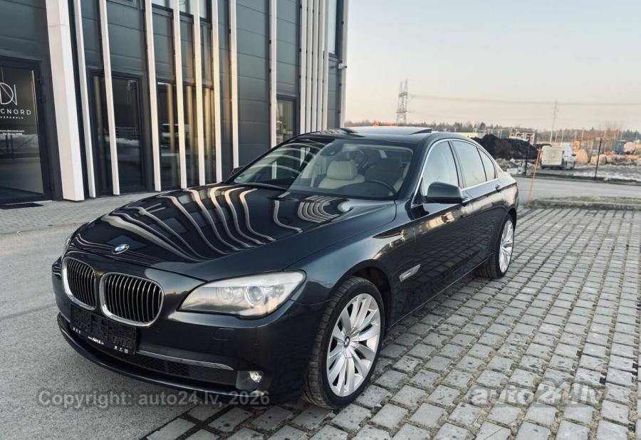 Brūns BMW 7 Series 2009 Tallina, ar dzinēja tilpumu 3.00 L un nobraukumu 229 tūkst. km par 10640 €, foto 2 vietnē AUTOMOTO.COM.LV