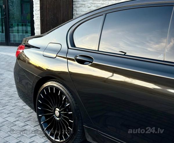Brūns BMW 7 Series 2016 Tallina, ar dzinēja tilpumu 3.00 L un nobraukumu 350 tūkst. km par 21999 €, foto 6 vietnē AUTOMOTO.COM.LV