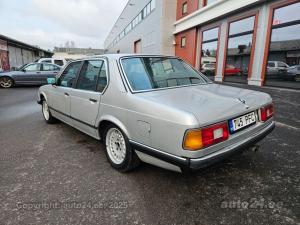 Pelēks BMW 7 Series 1985 Tallina, ar dzinēja tilpumu 3.40 L un nobraukumu 322 tūkst. km par 6999 €, foto 3 vietnē AUTOMOTO.COM.LV