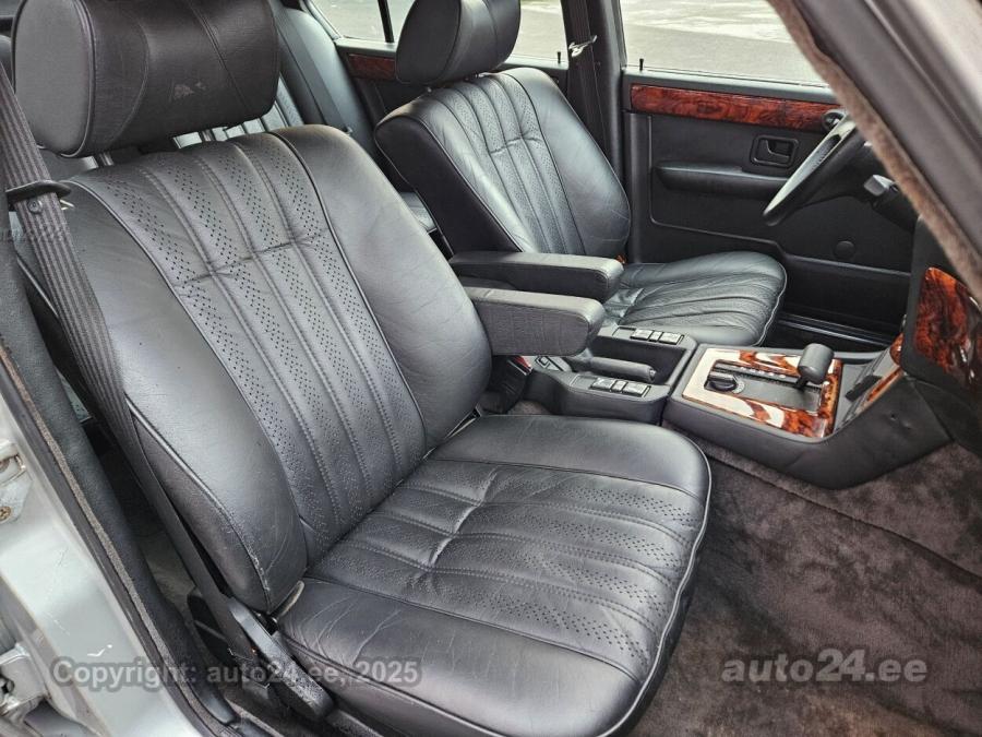 Pelēks BMW 7 Series 1985 Tallina, ar dzinēja tilpumu 3.40 L un nobraukumu 322 tūkst. km par 6999 €, foto 11 vietnē AUTOMOTO.COM.LV