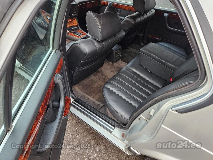 Pelēks BMW 7 Series 1985 Tallina, ar dzinēja tilpumu 3.40 L un nobraukumu 322 tūkst. km par 6999 €, foto 14 vietnē AUTOMOTO.COM.LV