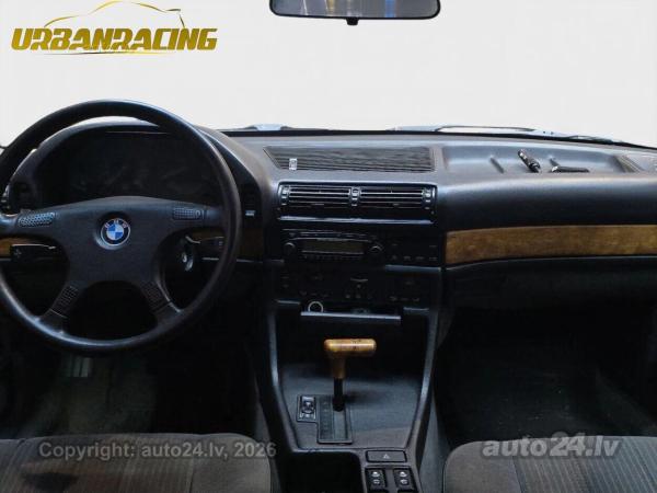 Pelēks BMW 7 Series 1987 Tallina, ar dzinēja tilpumu 3.00 L un nobraukumu 250 tūkst. km par 3499 €, foto 7 vietnē AUTOMOTO.COM.LV