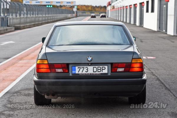 Pelēks BMW 7 Series 1988 Tallina, ar dzinēja tilpumu 3.40 L un nobraukumu 300 tūkst. km par 4999 €, foto 11 vietnē AUTOMOTO.COM.LV