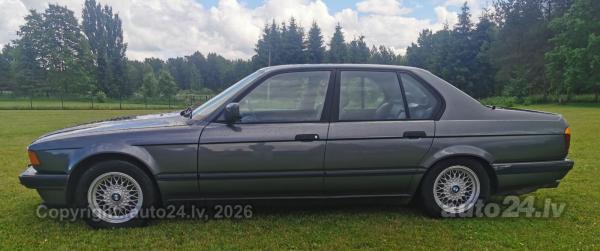 Pelēks BMW 7 Series 1991 Tartu, ar dzinēja tilpumu 5.00 L un nobraukumu 222 tūkst. km par 10500 €, foto 6 vietnē AUTOMOTO.COM.LV