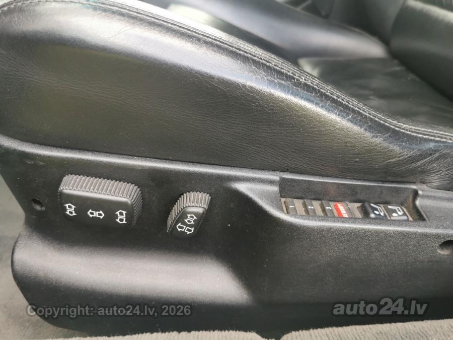 Pelēks BMW 7 Series 1991 Tartu, ar dzinēja tilpumu 5.00 L un nobraukumu 222 tūkst. km par 10500 €, foto 15 vietnē AUTOMOTO.COM.LV