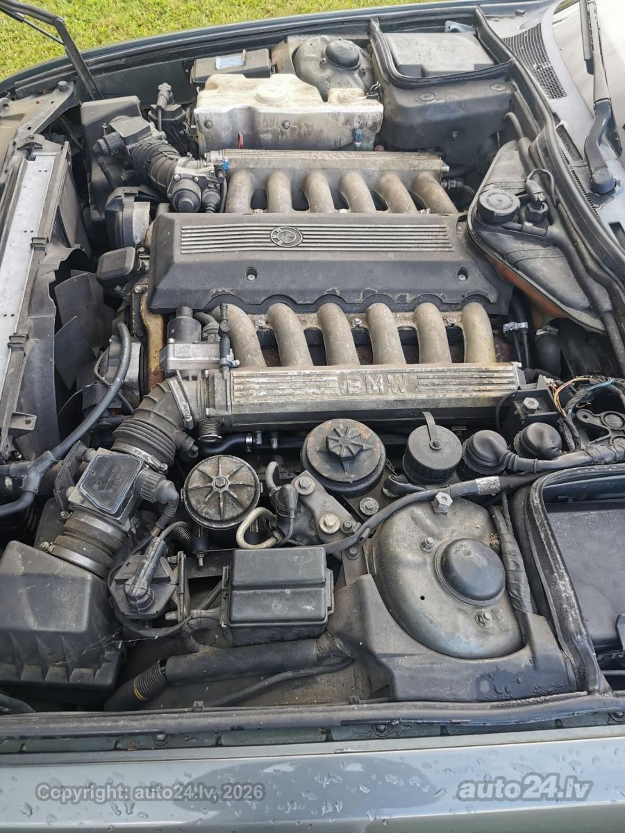 Pelēks BMW 7 Series 1991 Tartu, ar dzinēja tilpumu 5.00 L un nobraukumu 222 tūkst. km par 10500 €, foto 18 vietnē AUTOMOTO.COM.LV