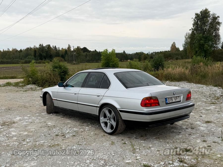 Pelēks BMW 7 Series 1999 Mustvē, ar dzinēja tilpumu 2.90 L un nobraukumu 320 tūkst. km par 2999 €, foto 13 vietnē AUTOMOTO.COM.LV