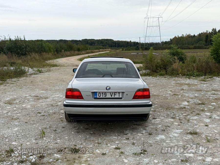 Pelēks BMW 7 Series 1999 Mustvē, ar dzinēja tilpumu 2.90 L un nobraukumu 320 tūkst. km par 2999 €, foto 10 vietnē AUTOMOTO.COM.LV