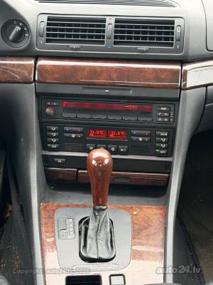 Pelēks BMW 7 Series 1999 Mustvē, ar dzinēja tilpumu 2.90 L un nobraukumu 320 tūkst. km par 2999 €, foto 25 vietnē AUTOMOTO.COM.LV