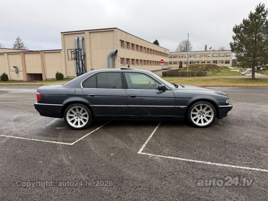 Pelēks BMW 7 Series 2000 Mustvē, ar dzinēja tilpumu 2.90 L un nobraukumu 0 tūkst. km par 3750 €, foto 5 vietnē AUTOMOTO.COM.LV