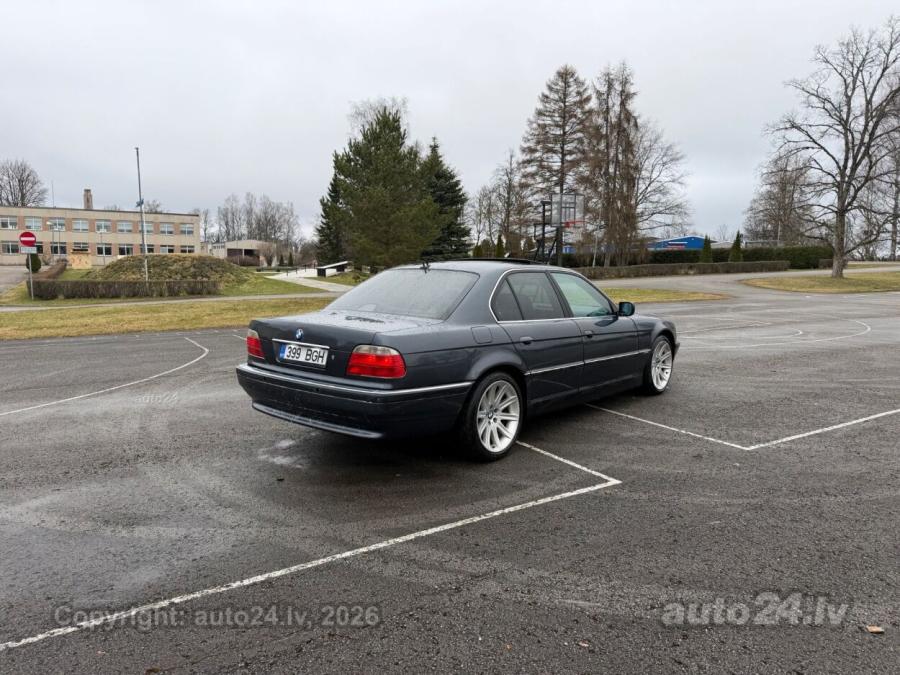 Pelēks BMW 7 Series 2000 Mustvē, ar dzinēja tilpumu 2.90 L un nobraukumu 0 tūkst. km par 3750 €, foto 6 vietnē AUTOMOTO.COM.LV