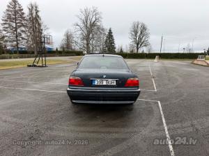 Pelēks BMW 7 Series 2000 Mustvē, ar dzinēja tilpumu 2.90 L un nobraukumu 0 tūkst. km par 3750 €, foto 7 vietnē AUTOMOTO.COM.LV