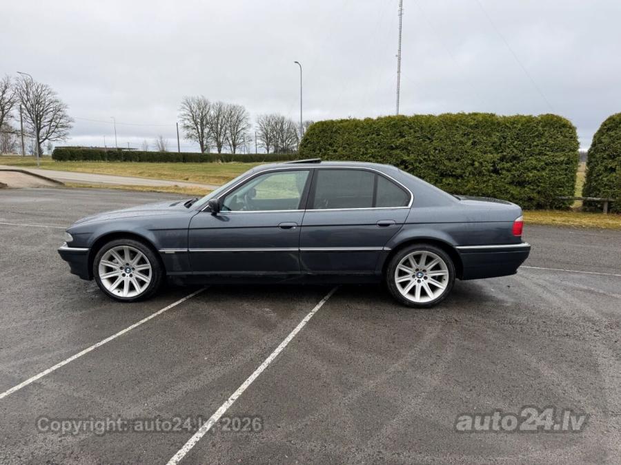 Pelēks BMW 7 Series 2000 Mustvē, ar dzinēja tilpumu 2.90 L un nobraukumu 0 tūkst. km par 3750 €, foto 9 vietnē AUTOMOTO.COM.LV