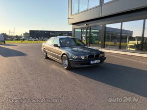 Pelēks BMW 7 Series 2001 Tallina, ar dzinēja tilpumu 2.90 L un nobraukumu 278 tūkst. km par 7999 €, foto  vietnē AUTOMOTO.COM.LV