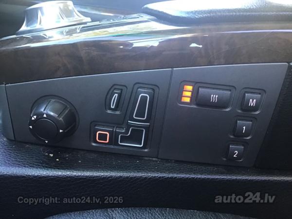 Pelēks BMW 7 Series 2003 Tartu, ar dzinēja tilpumu 3.00 L un nobraukumu 0 tūkst. km par 2250 €, foto 10 vietnē AUTOMOTO.COM.LV