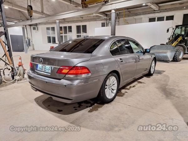 Pelēks BMW 7 Series 2005 Tallina, ar dzinēja tilpumu 3.00 L un nobraukumu 396 tūkst. km par 6999 €, foto 11 vietnē AUTOMOTO.COM.LV