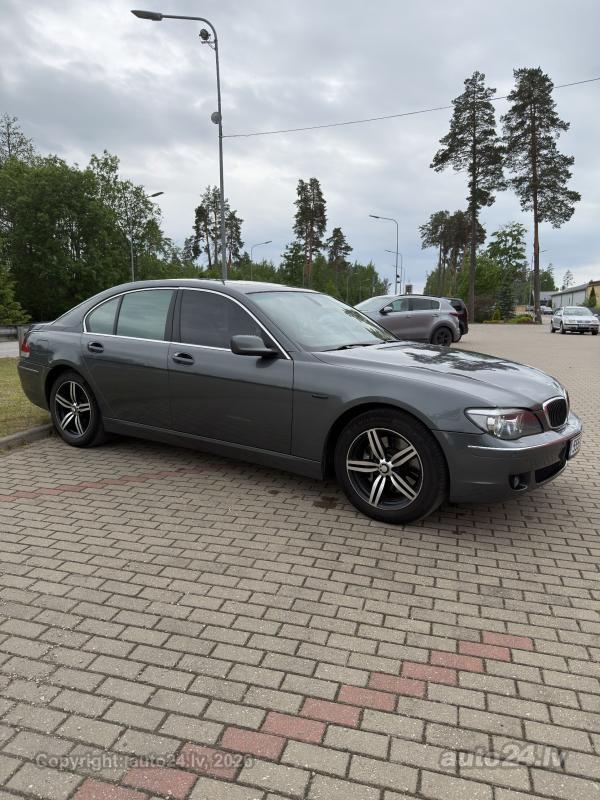 Pelēks BMW 7 Series 2005 Tallina, ar dzinēja tilpumu 3.00 L un nobraukumu 332 tūkst. km par 5700 €, foto 2 vietnē AUTOMOTO.COM.LV