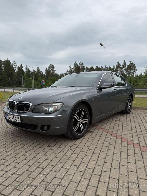Pelēks BMW 7 Series 2005 Tallina, ar dzinēja tilpumu 3.00 L un nobraukumu 332 tūkst. km par 5700 €, foto 5 vietnē AUTOMOTO.COM.LV