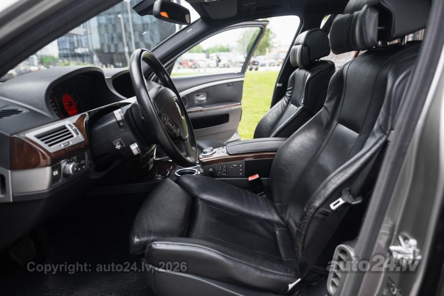 Grey BMW 7 Series 2005 in Tallinn, with an engine capacity of 3.00 L and mileage of 290 thousand km for 4990 €, photo 12 on AUTOMOTO.COM.LV
