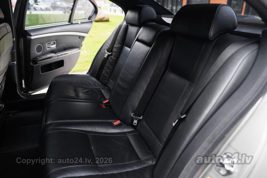 Grey BMW 7 Series 2005 in Tallinn, with an engine capacity of 3.00 L and mileage of 290 thousand km for 4990 €, photo 15 on AUTOMOTO.COM.LV
