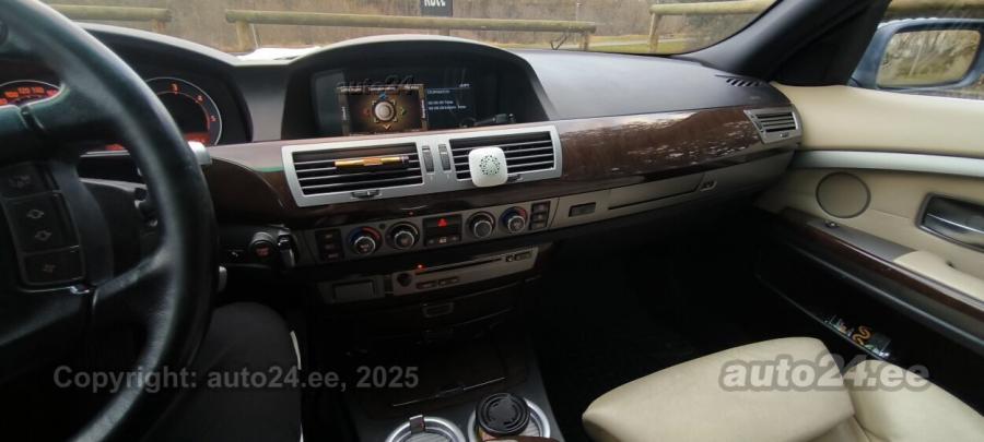 Grey BMW 7 Series 2006 in Tallinn, with an engine capacity of 4.40 L and mileage of 290 thousand km for 6000 €, photo 15 on AUTOMOTO.COM.LV