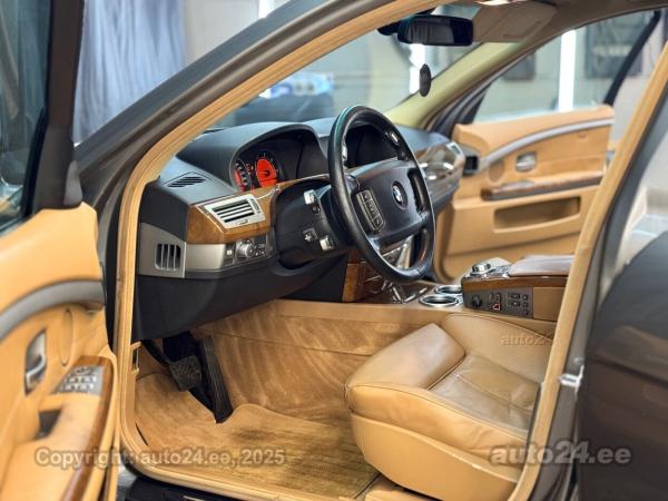 Pelēks BMW 7 Series 2006 Tallina, ar dzinēja tilpumu 3.00 L un nobraukumu 368 tūkst. km par 5699 €, foto 6 vietnē AUTOMOTO.COM.LV