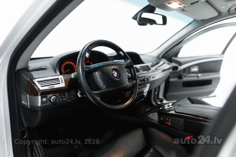 Pelēks BMW 7 Series 2006 Tallina, ar dzinēja tilpumu 3.00 L un nobraukumu 334 tūkst. km par 5500 €, foto 12 vietnē AUTOMOTO.COM.LV