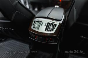 Pelēks BMW 7 Series 2006 Tallina, ar dzinēja tilpumu 3.00 L un nobraukumu 334 tūkst. km par 5500 €, foto 23 vietnē AUTOMOTO.COM.LV