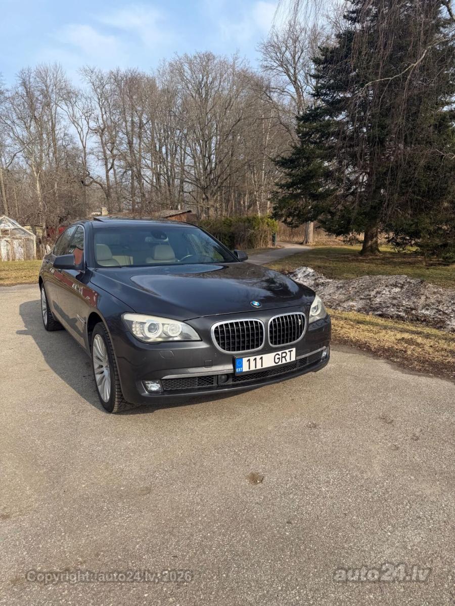 Grey BMW 7 Series 2009 in Parnu, with an engine capacity of 3.00 L and mileage of 294 thousand km for 10999 €, photo 1 on AUTOMOTO.COM.LV