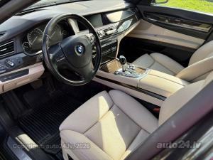 Grey BMW 7 Series 2009 in Narva, with an engine capacity of 3.00 L and mileage of 227 thousand km for 11500 €, photo 7 on AUTOMOTO.COM.LV
