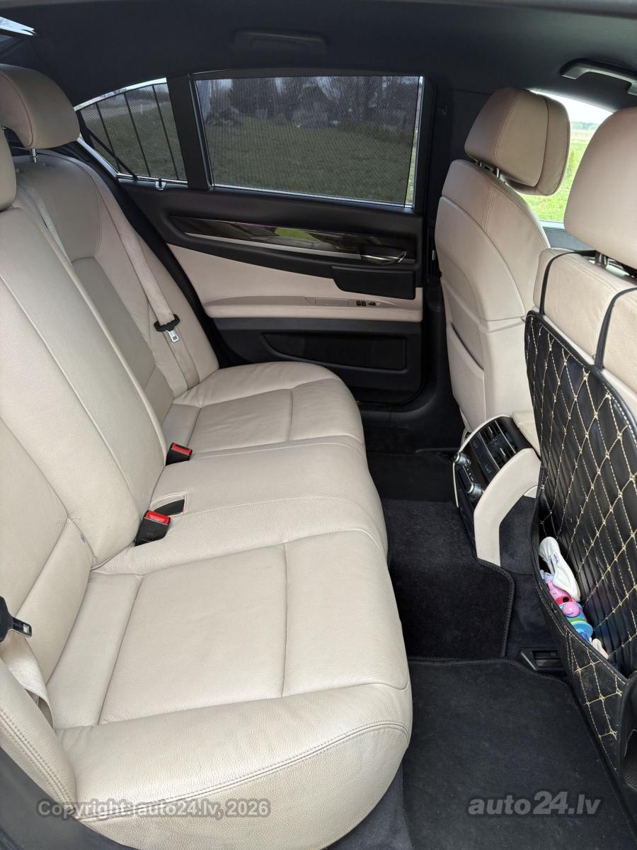 Grey BMW 7 Series 2009 in Narva, with an engine capacity of 3.00 L and mileage of 227 thousand km for 11500 €, photo 8 on AUTOMOTO.COM.LV