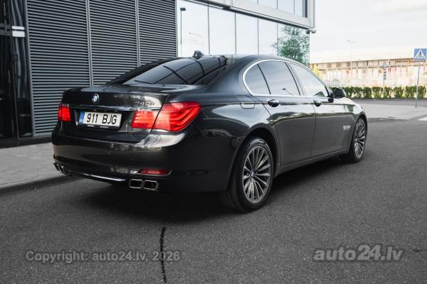 Pelēks BMW 7 Series 2009 Tallina, ar dzinēja tilpumu 3.00 L un nobraukumu 231 tūkst. km par 6900 €, foto 3 vietnē AUTOMOTO.COM.LV