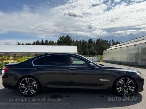 Pelēks BMW 7 Series 2009 Tallina, ar dzinēja tilpumu 3.00 L un nobraukumu 230 tūkst. km par 10000 €, foto 3 vietnē AUTOMOTO.COM.LV
